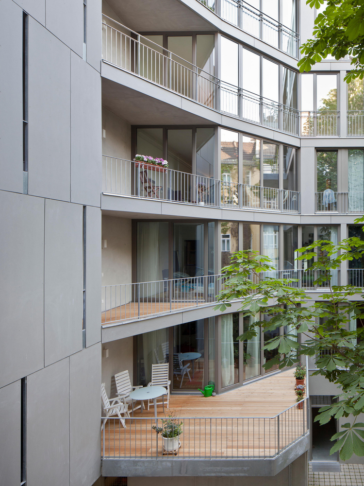 Moderne Fassade für ein Mehrfamilienhaus in Berlin - EQUITONE