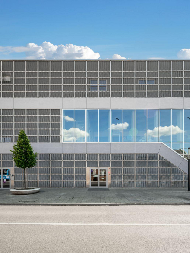 Újpesti piac - EQUITONE