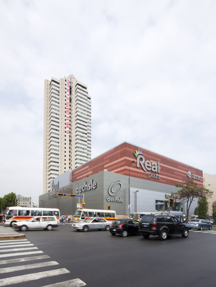 real-plaza-centro-civico - Superboard